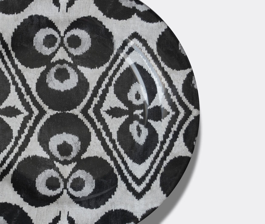 'Ikat' plate, small by Les-Ottomans | Tableware | FRANKBROS